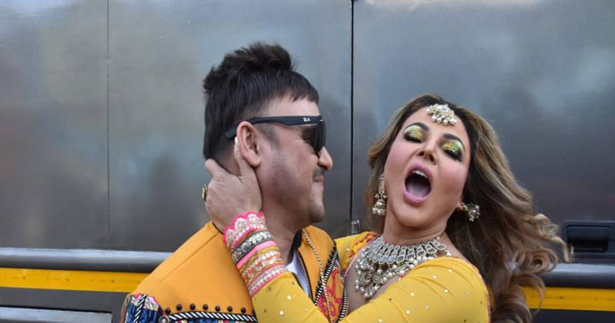 Bigg Boss 15 Grand Finale Rakhi Sawant ने सरेआम पति रितेश को किया Lip