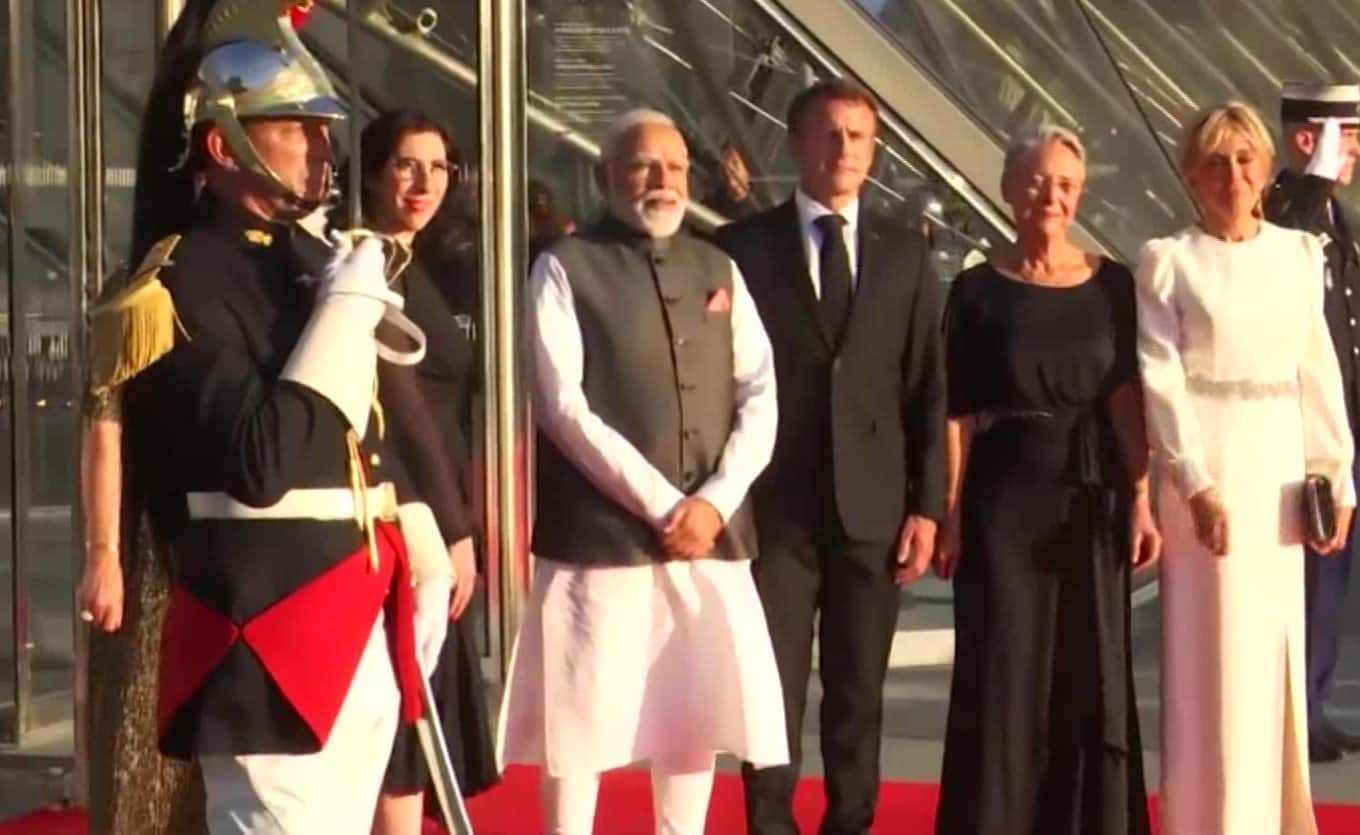 Pm Modi France Visit लौवर म्यूजियम में स्पेशल डिनर के दौरान बोले पीएम मोदी विश्व शांति के लिए